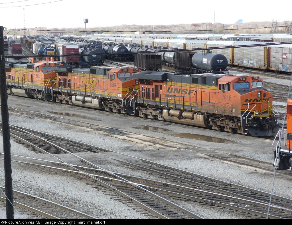 BNSF 7616